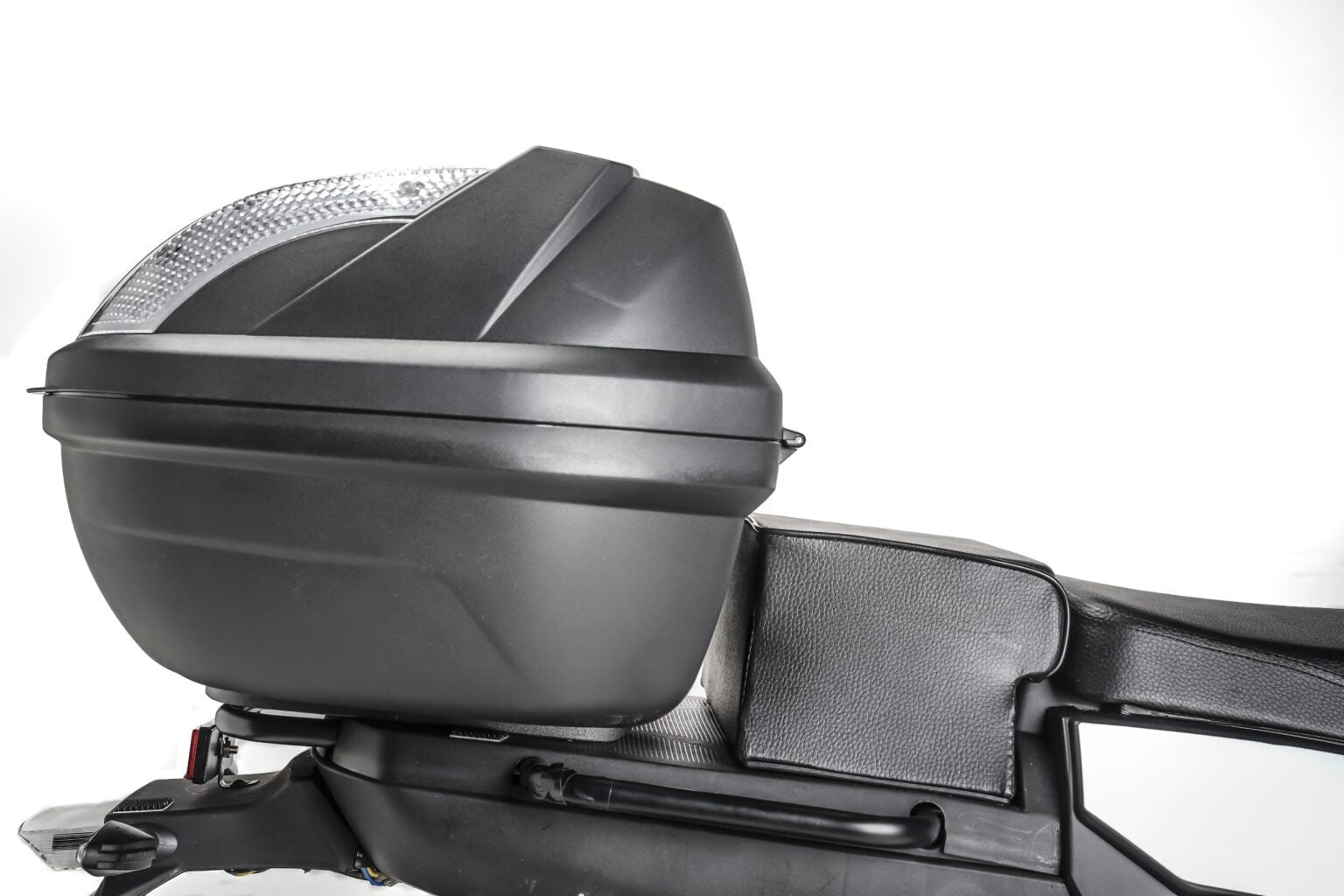 Silence S02 - Electric scooter is 90 km/h, range of 120 km